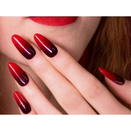 Shades of red gel polish | PassioneBeauty